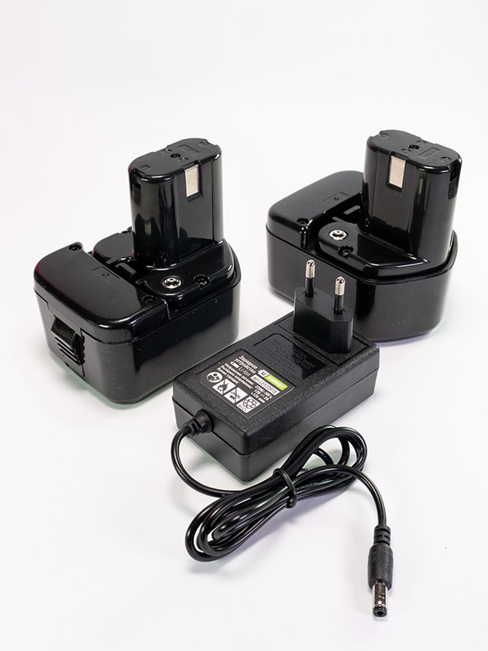 Комплект из 2-х Li-iON аккумуляторов LiEnergy для шуруповерта Hitachi ...