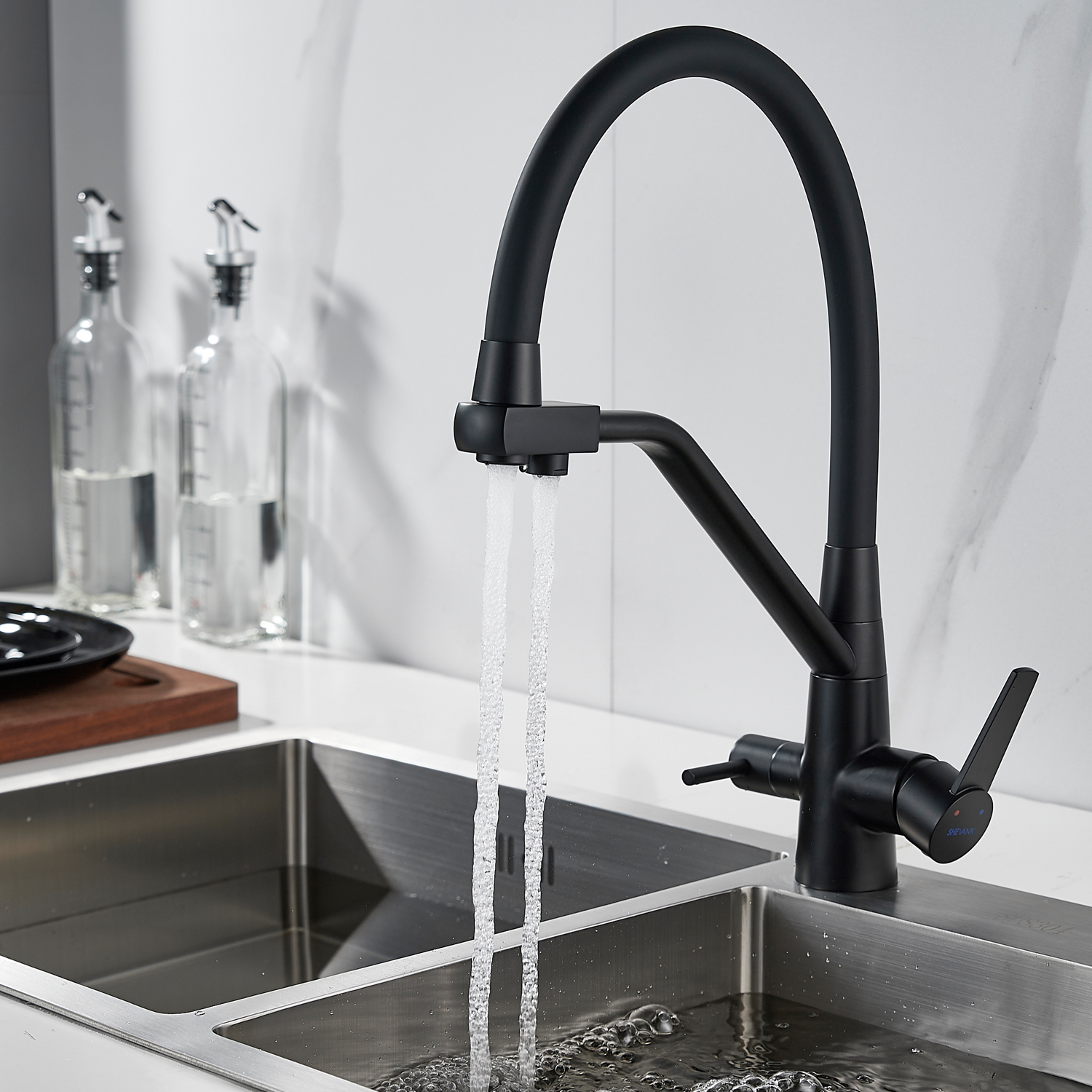 Смеситель для кухни с гибким изливом и подключением фильтра Shevanik S968H черный купить в ...