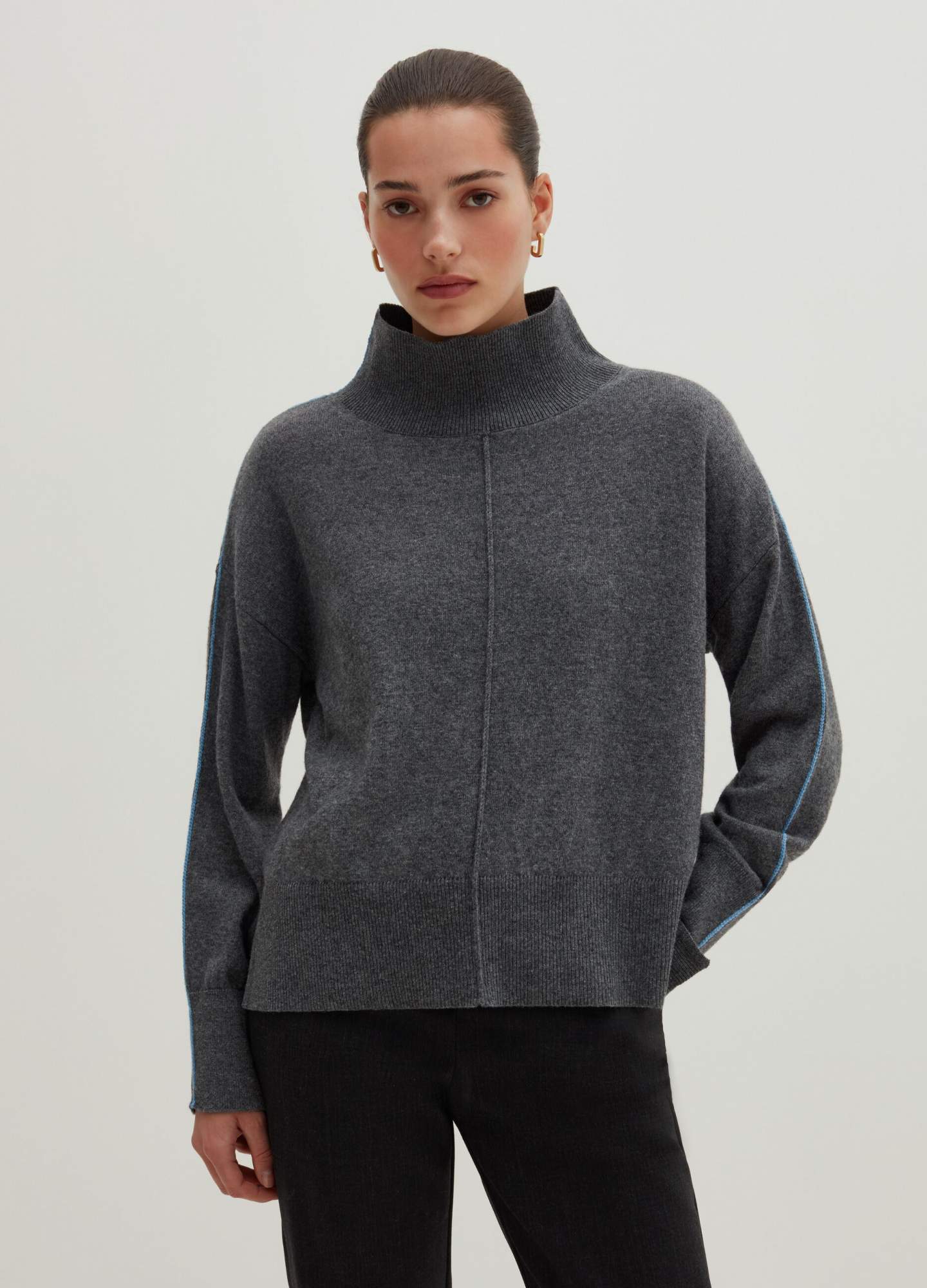 Свитер женский Stefanel 3548001 серый, L - купить в Москве, цены на ...