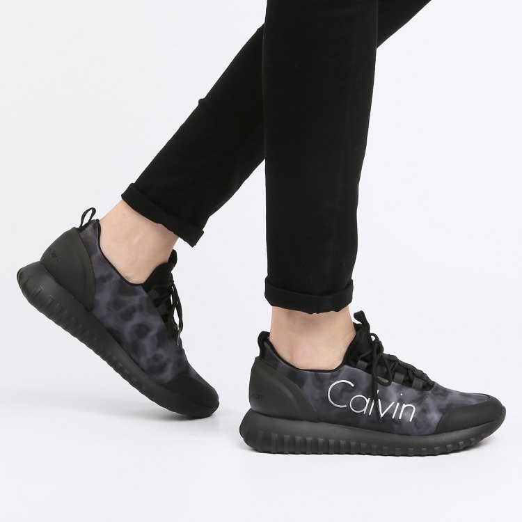 Calvin klein jeans reika store