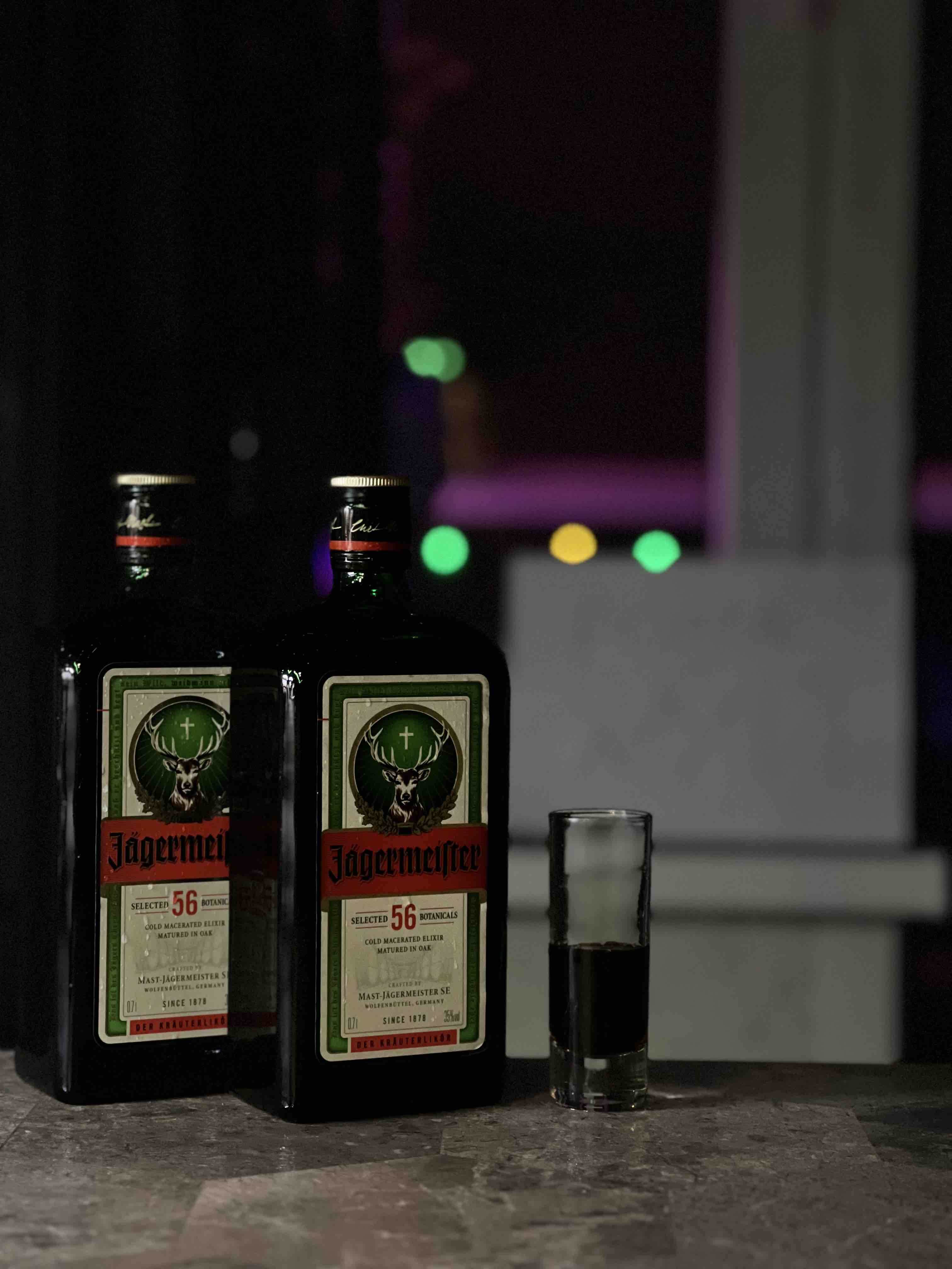 Ликер Jagermeister 35% 0,7 л - купить в Москве, цены на Мегамаркет