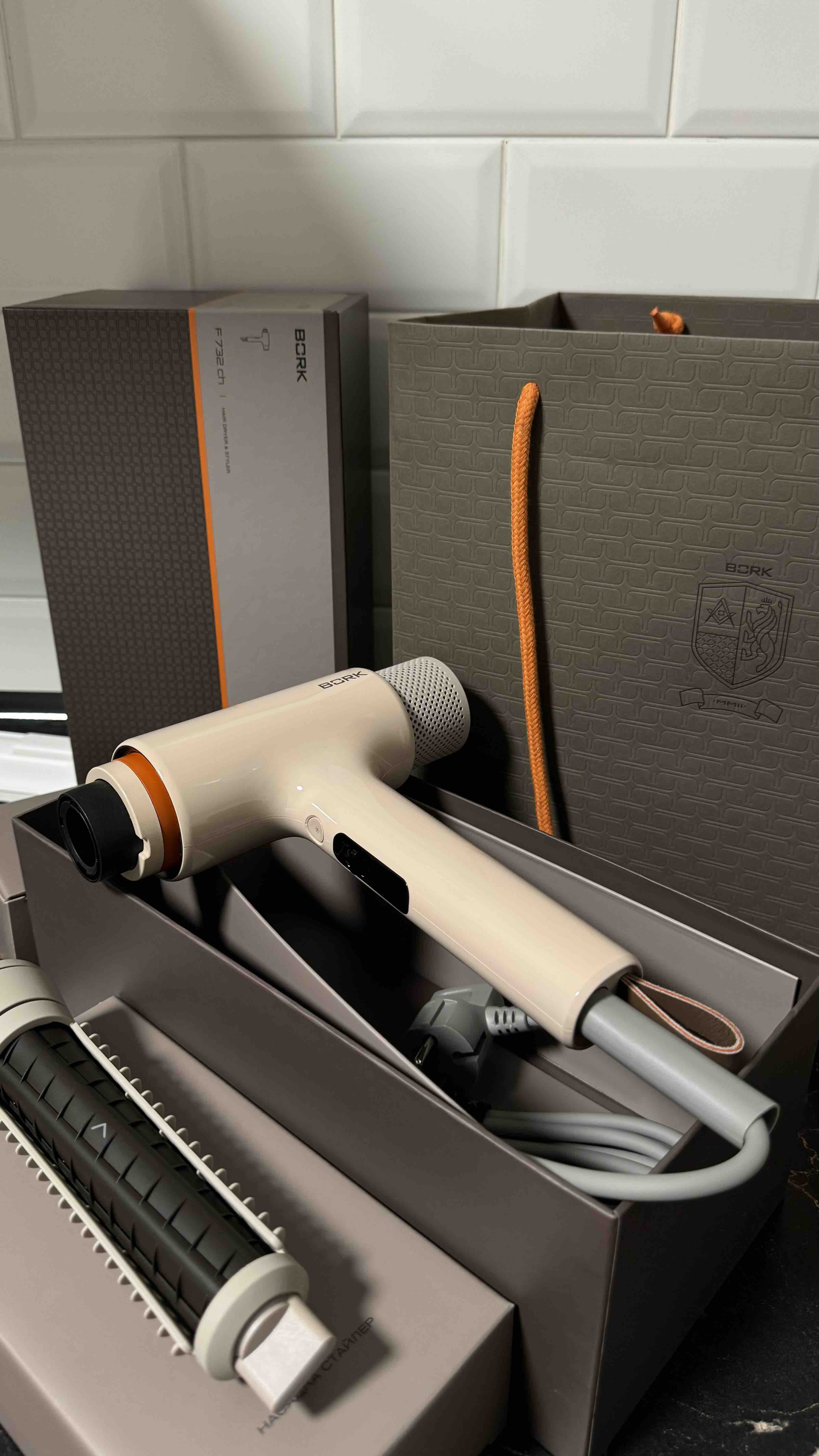 Фен-стайлер BORK F732 ch, купить в Москве, цены в интернет-магазинах на Мегамаркет