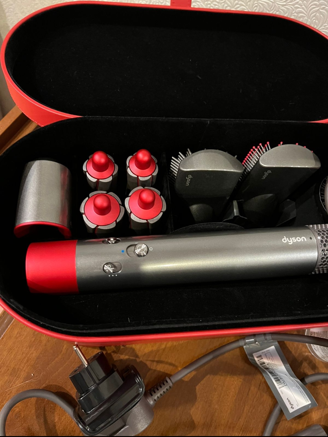 Мультистайлер Dyson Airwrap HS01 + Large Red Case CN, купить в Москве ...