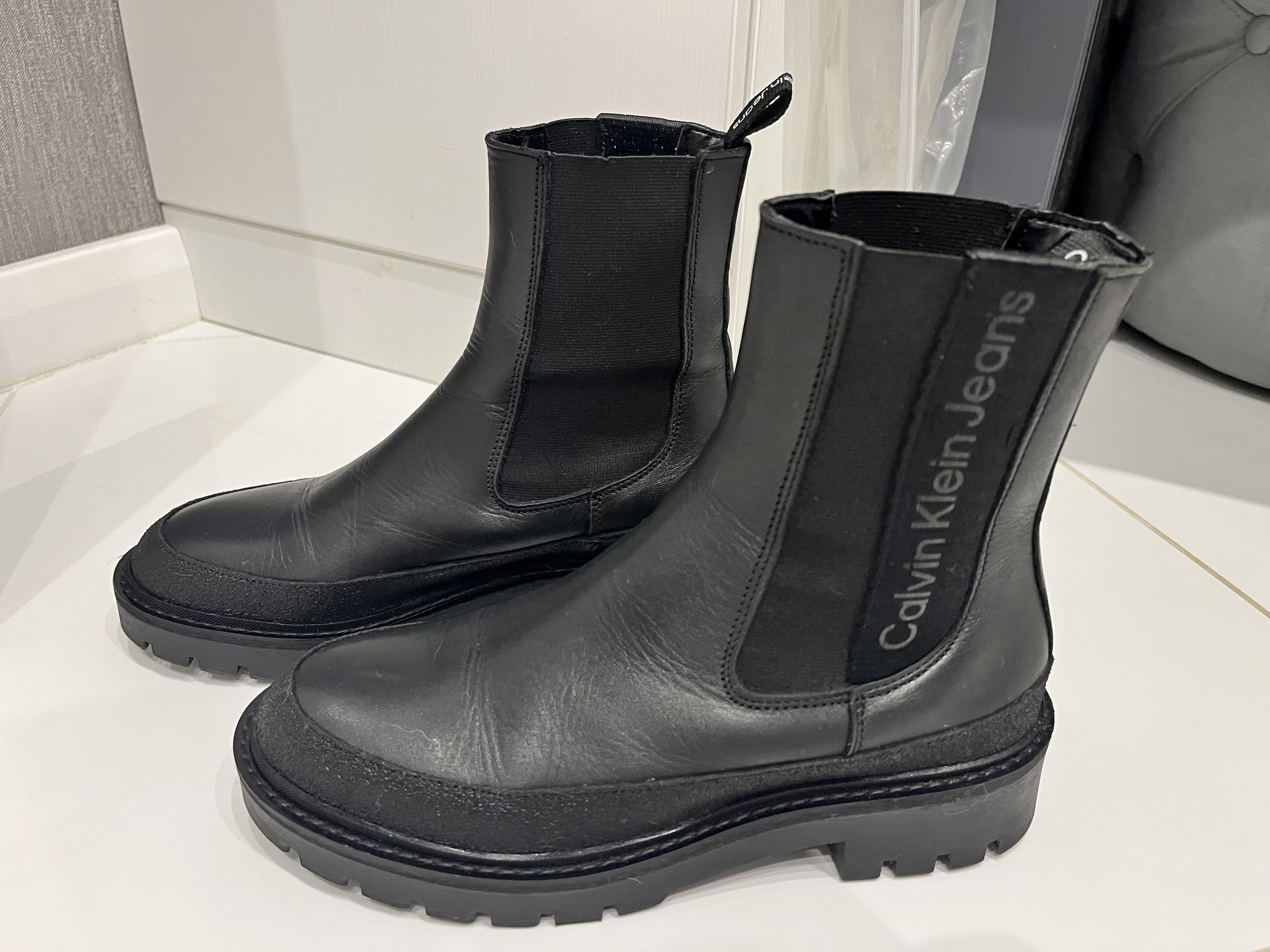 Calvin Klein YW0YW00842BDS 39 EU